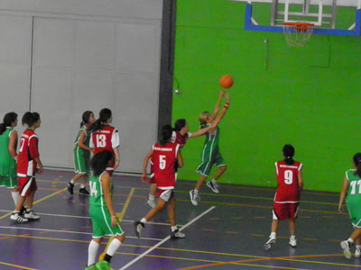 Dos jugadoras del club de baloncesto ADC Boadilla, a la Federación de ...